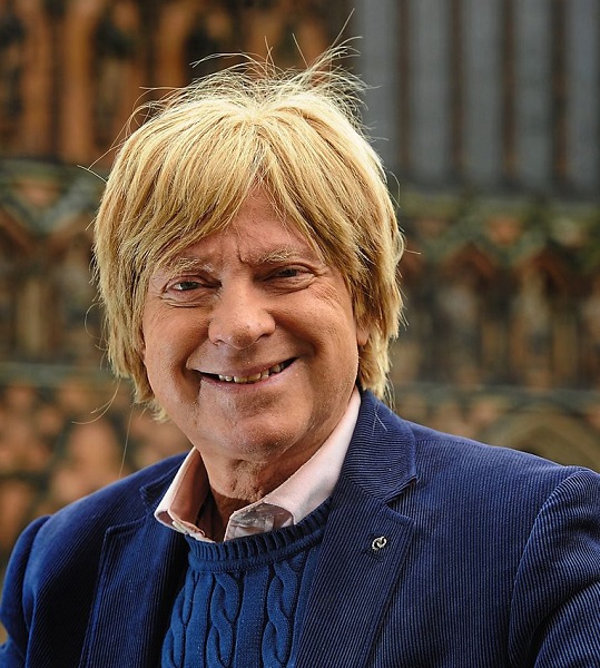 Does Michael Fabricant Wear A Wig, Or Is His Hair Real? MP Hair Creates ...